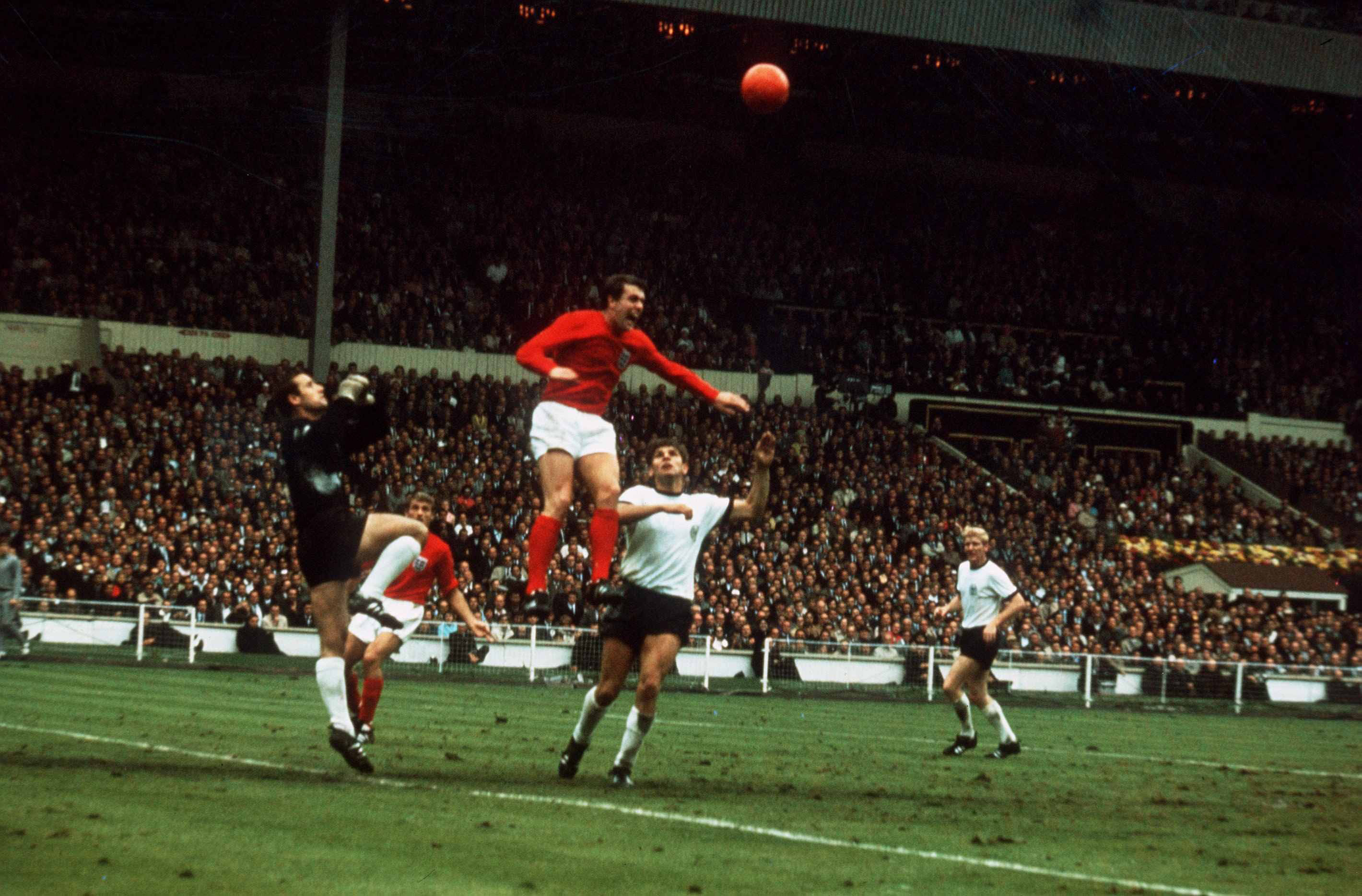 Geoff Hurst, England's 1966 hero talks to Spot the Ball | PlayStb Blog